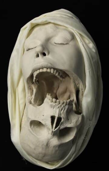 Creepiest Art From Around the World (28 New Images)