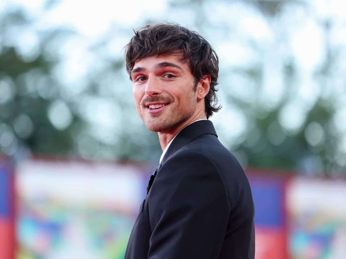 12 Best Short Hairstyles for Men: A Barber’s Guide