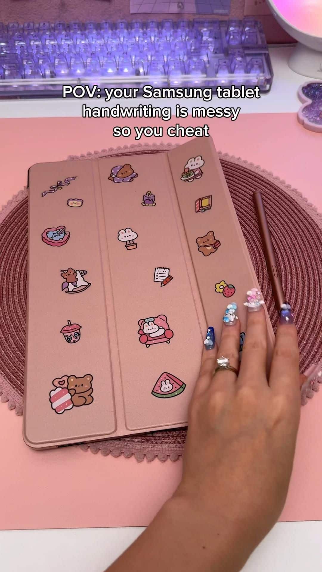 Custom Wallpapers and Emojis to Elevate Your Custom iPad