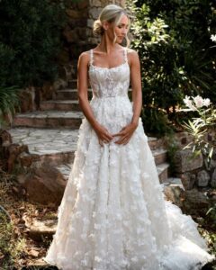 Fairy Tale Wedding Dresses That Make You Feel Royal