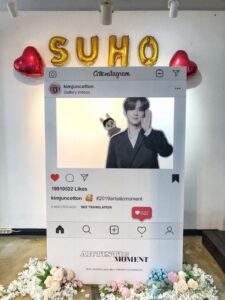 Your Story, Your Style: Customizable Instagram Frame Templates