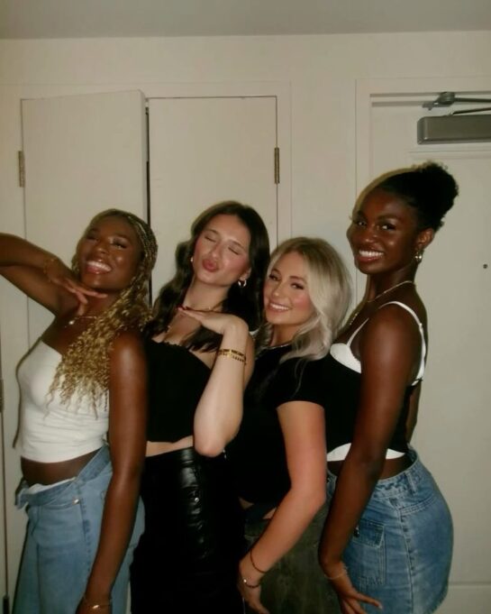 These Genius Group Poses Will Make Your Squad Pics Go Viral!